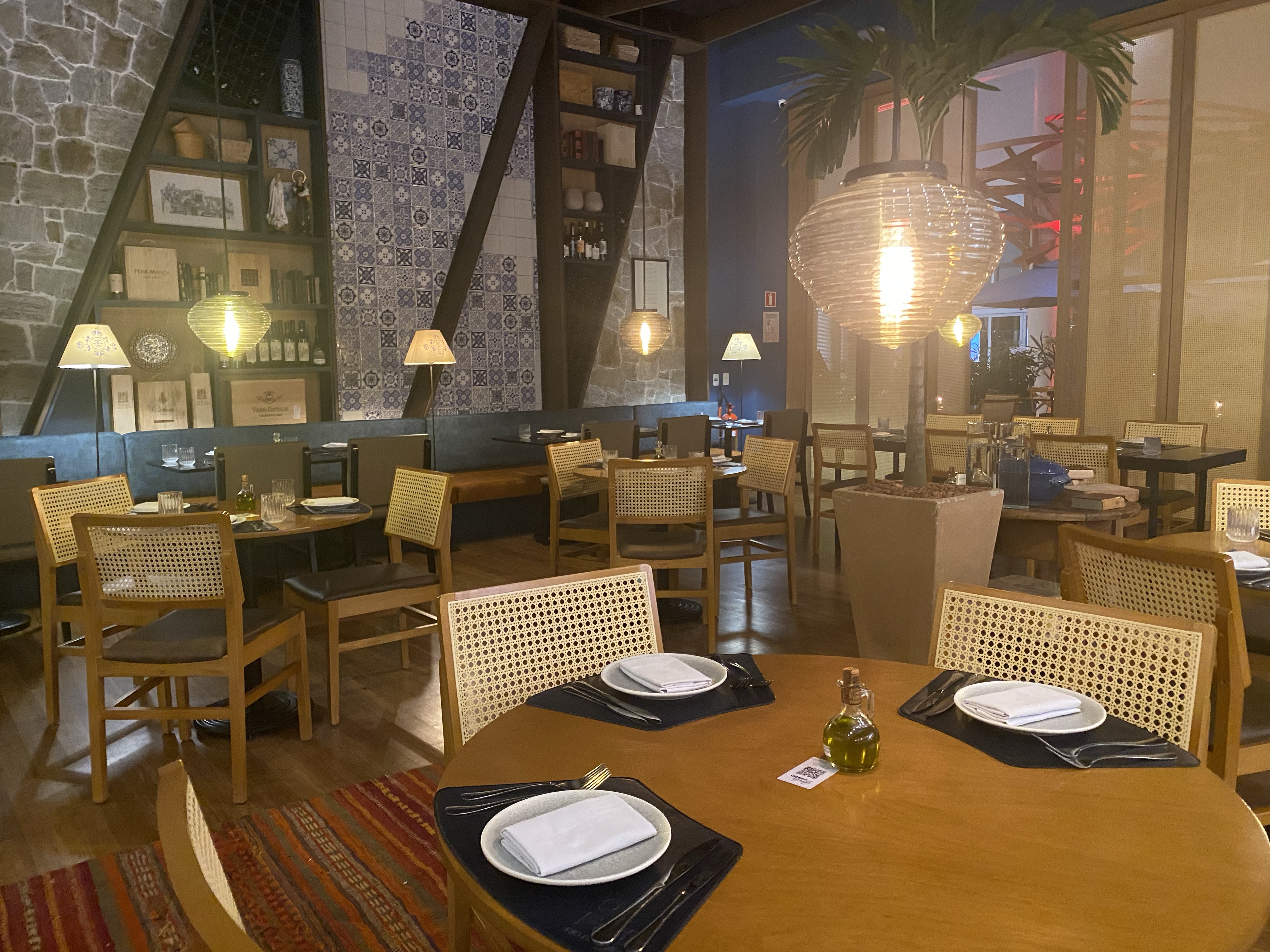 Chef Alexandre Henriques assume o Gruta dO Fado no VillageMall – Viagem ...